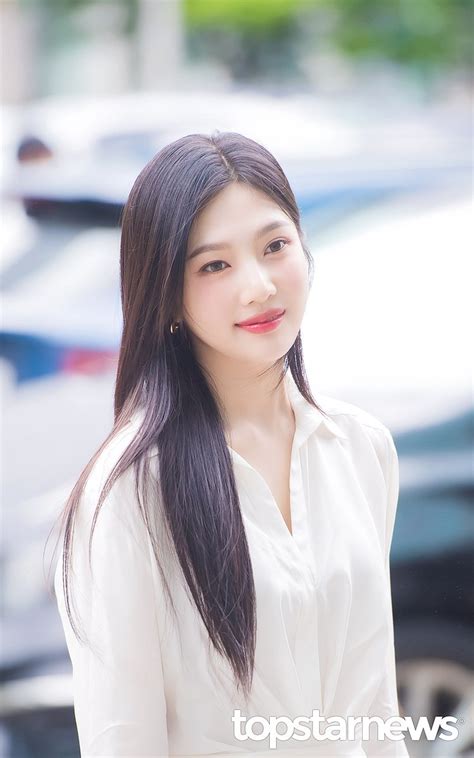 Joy Updates On Twitter Instiz Comments About Joy Crazy Too Pretty She Looks Like