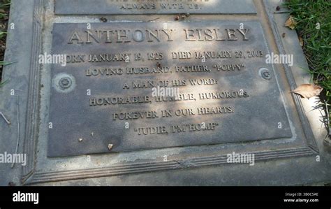 Los Angeles California Usa 22nd April 2025 Actor Anthony Eisley Grave In Lincoln Terrace At