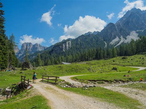 Alla Scoperta Della Val Zoldana Malga Pramper