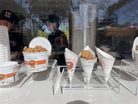 Cathys Cookies At Downtown Disney Makes Freshly Baked Magic