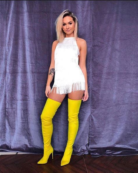 Talia Marr😍 Scrolller