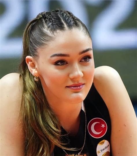 Zehra Güneş Voleybol Saç Stilleri Voleybol Oyuncuları Güzellik