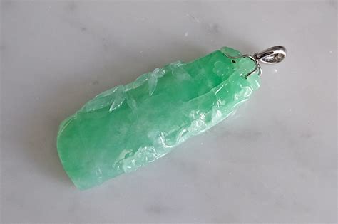 Jadeite Jade Translucent Pendant 18k Vintage Gem Gardener