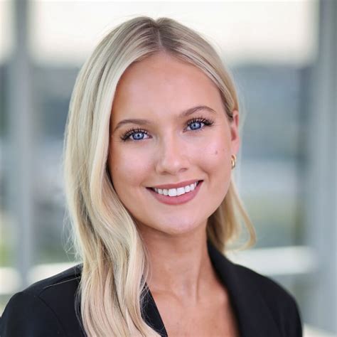 Beth Bennetts Instagram Twitter And Facebook On Idcrawl