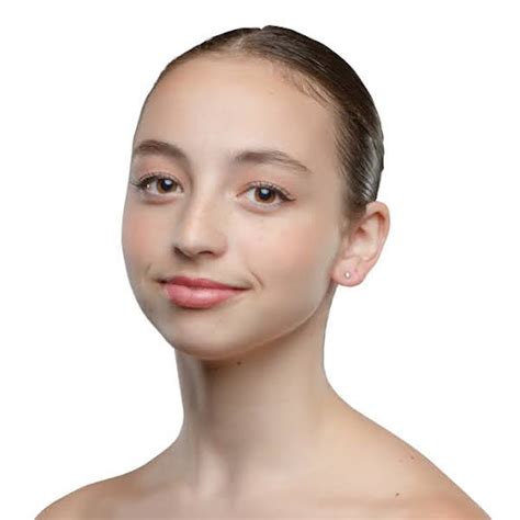Amelia Headshot Pittsburgh Ballet Theatre