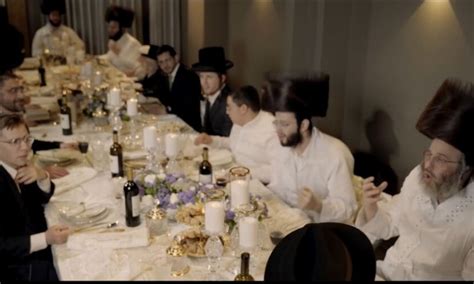לרגל פסח מיטב הזמרים במחרוזת שיר השירים כל רגע