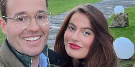 Winter Vol Liefde Saul En Amy Rose Delen Eerste Vakantiefotos