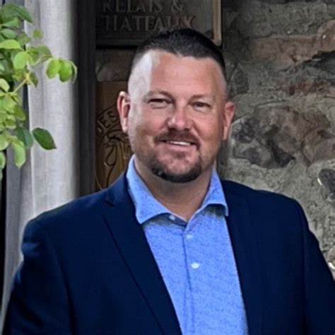 Thomas Nicklin Store Manager Columbia Sportswear Company Linkedin