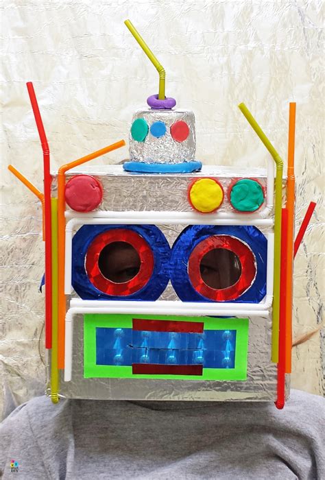 Maska Dla Dzieci Robot Z Recyklingu 321startdiy