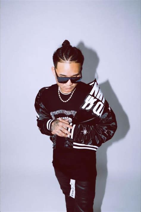 Star2 Star2 Added A New Photo