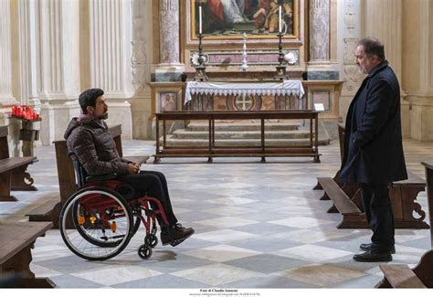 Corro Da Te Foto Storia Personaggi Cast Commedia Romantica Handicap Style