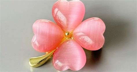 Četrlapu āboliņa Piespraude Perlamutra