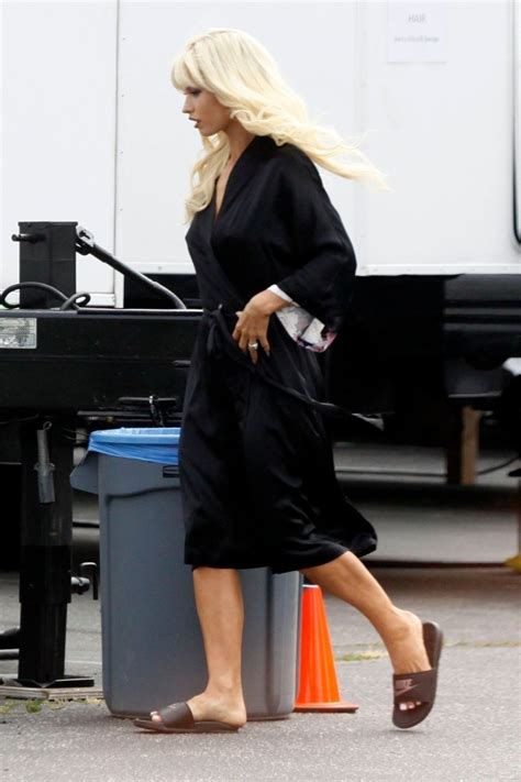 Lily James Pam And Tommy Filming Set In Los Angeles 05112021