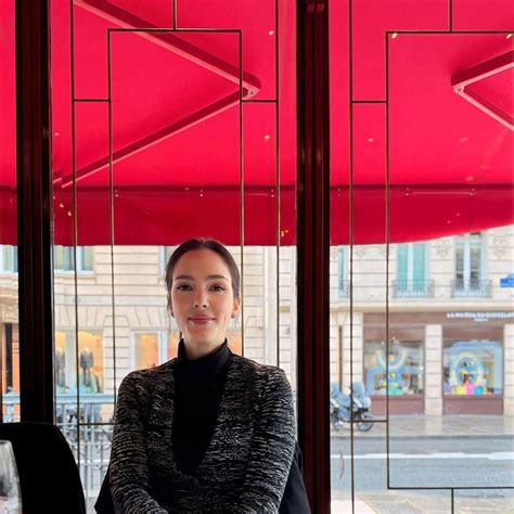 Jarang Terlihat Ini 5 Potret Terbaru Cathy Sharon Liburan Di Prancis