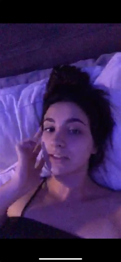 Who Got Stuff Of Her Or Know Her Social Scrolller