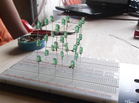 Roberto Martínez Cubo LEDs x x Arduino BT