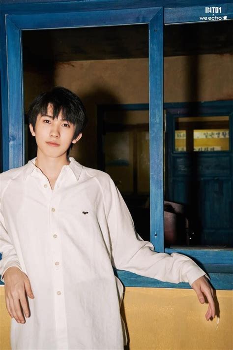 Into1 Lin Mo 《林墨》 Lâm Mặc