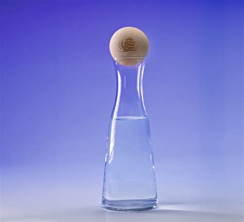 Wasserkaraffe Mit Arven Kugel Unikate Holz Handwerk Design