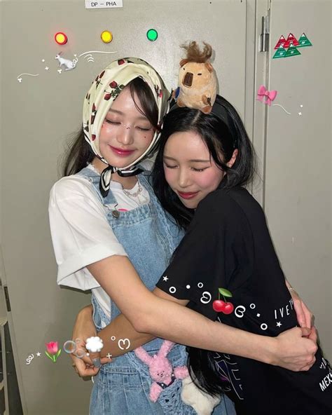 Pin By Hiveᰔᩚ On 장원영🐰 Dancer Girls Music Korean Girl Groups