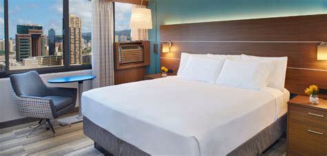 Holiday Inn Express Waikiki Aldi