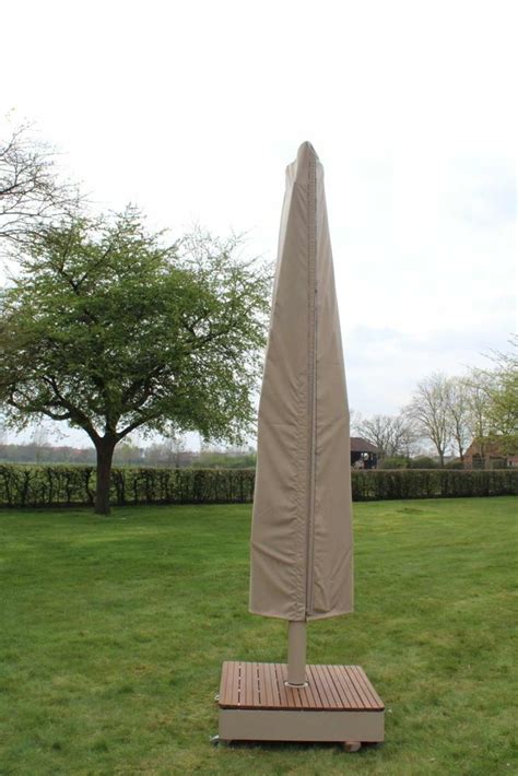 Aurelis Cantilever Umbrella Umbrosa