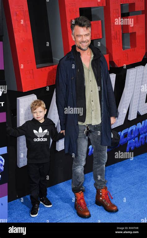 Axl Duhamel Finger