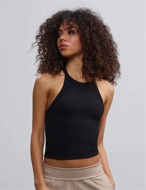 What To Wear If You Have Small Breasts Popsugar Fashion Atelier Yuwa