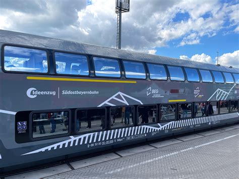 Mit Stammtisch und Einzel-Kabinen: So sieht die Regionalbahn der ...