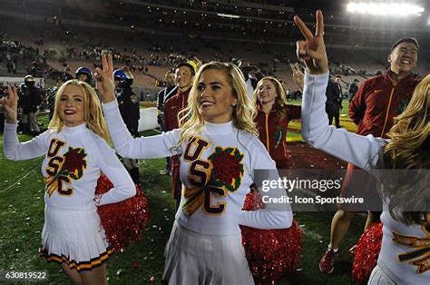 Usc Song Girls Photos And Premium High Res Pictures Getty Images