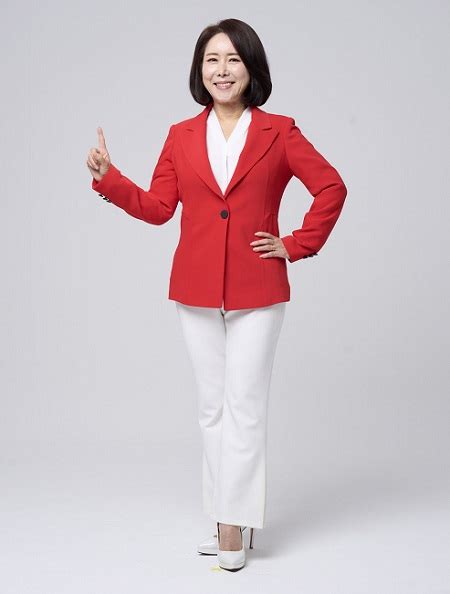 윤영미 아나운서 인사이드케어 브랜드 모델 발탁 스타데일리뉴스