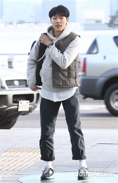 스압남자 연예인 패션 류준열 패션 에펨코리아