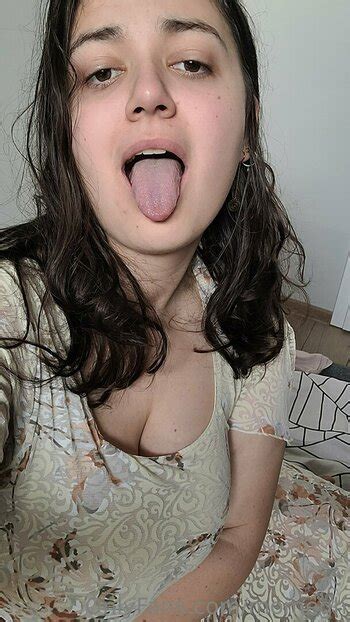 Momegh Nude Leaks Thefappening