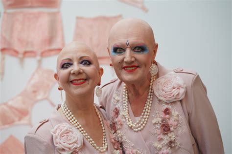 Nachruf Auf Eva Von Eva Und Adele Das Glück Am Rockzipfel Berühren