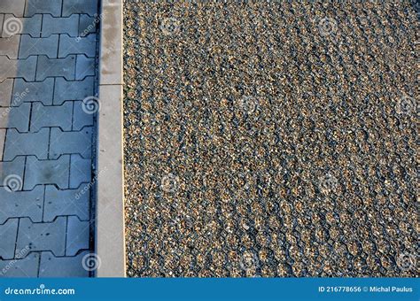 Grass Paving Enables The Strengthening Of Surfaces And At The Same Time