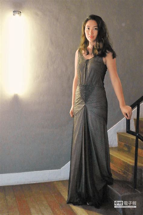黃湘婷紅毯怕跌倒更甚穿幫 娛樂 中國時報