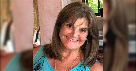Profesora De Yoga Y Organizadora De Eventos Quién Es La Misteriosa