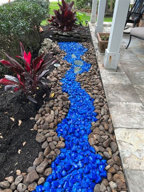 Hand Painted River Rock And Alligator In 2022 Painted River Rocks Rock