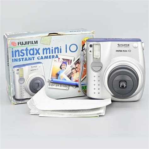 Fujifilm Instax Mini 10 Instant Camera Showa