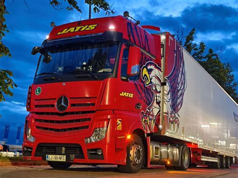 Frotcom Fleetmanagement Telematics Schmitzcargobull Transportinnovation Fleetefficiency