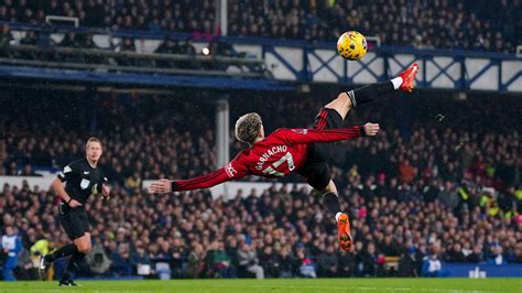 21 Of The Best Bicycle Kicks Of All Time Garnacho Ronaldinho