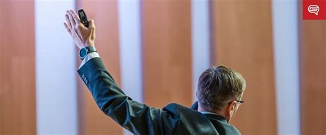 Showcase Process Clarity With A Visual How It Works Slide Slidegenius Expert Powerpoint