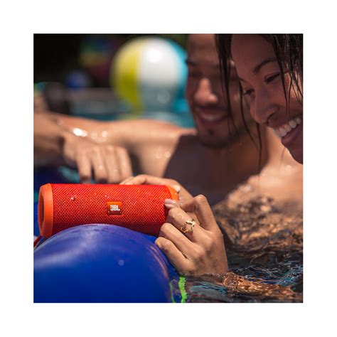 JBL Flip 3 Splashproof Bluetooth Speaker With Speakerphone