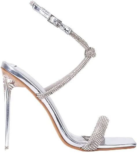 خانمهای پاشنه بلند شفاف