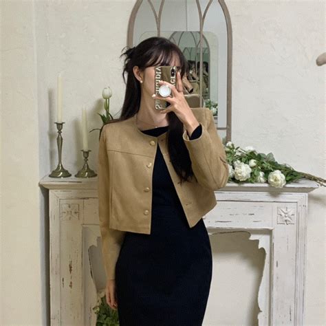 [ 데이트룩 너무예뻐요] 스웨이드 금장 노카라 싱글 자켓 Jk 올드머니 출근룩 에이블리
