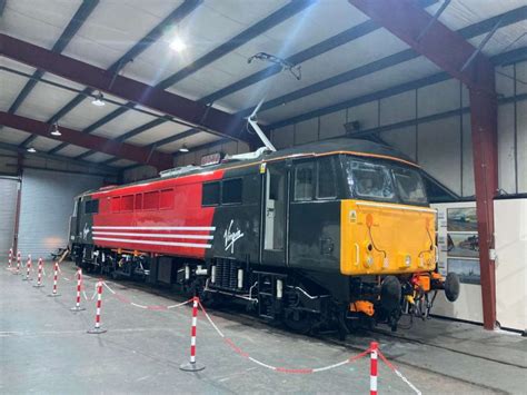 Virgin Trains Livery Unveiled On Class 87 Locomotive In Crewe