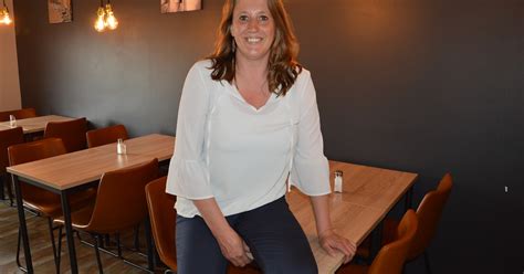 Vlaams Parlementslid Ilse Malfroot Verkoopt Frituur ‘de Dikke Boulet Combinatie Met Politiek