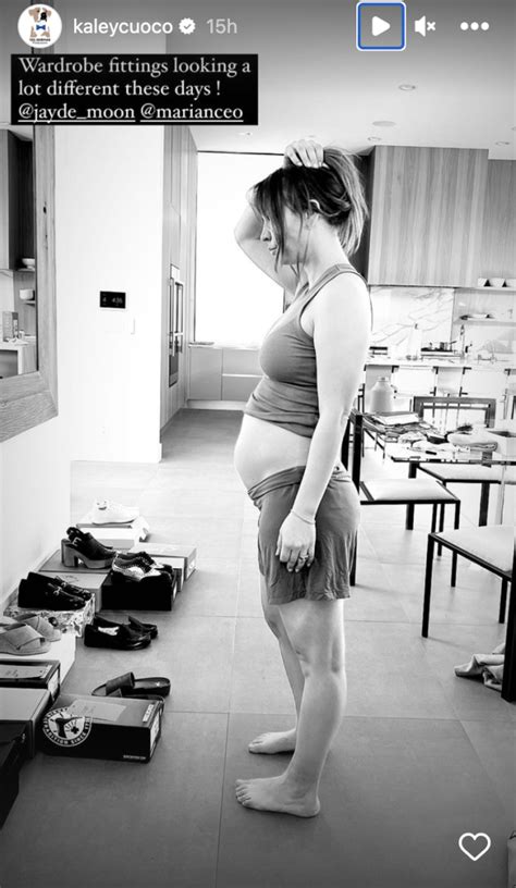 Kaley Cuoco Shares Pic Of Her Baby Bump Pregnancy Belly