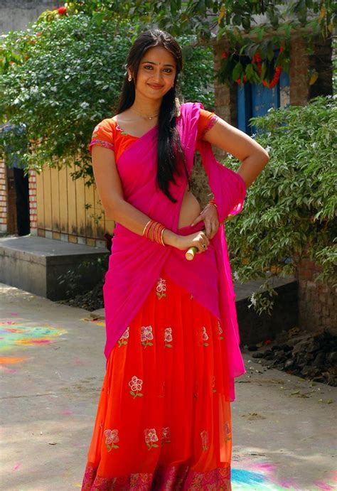 Actress In Saree Wallpapers Wallpaper Cave