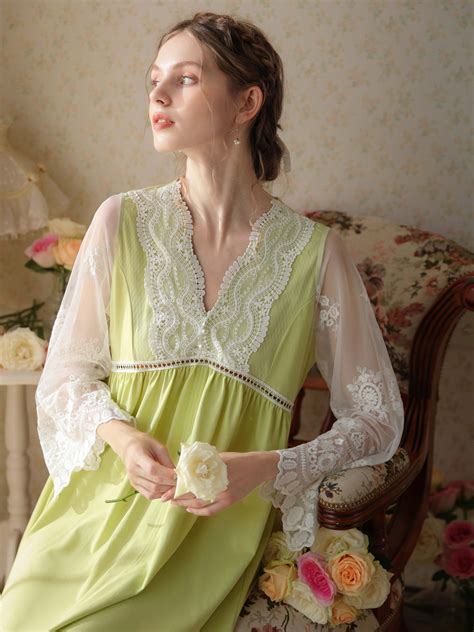 Long Sleeves French Lace Embroidered White One Piece Nightgown