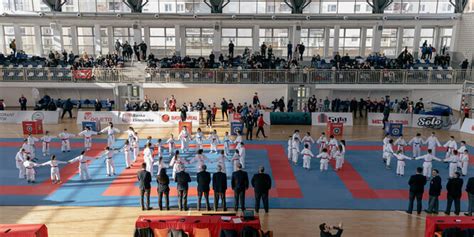 Në Palestrën Ilaz Kodra” Në Skenderaj Ka Nisur Turneu Memorial I Karatesë Kushtuar Komandantit